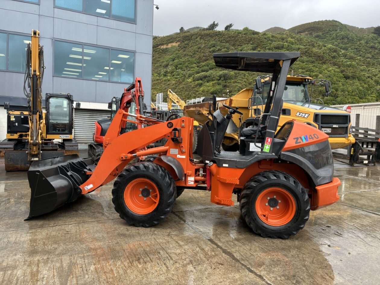 Hitachi ZW40-5B - CablePrice New Zealand Ltd